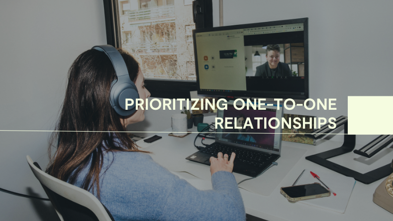 Promoting Mentorship in Hybrid Workplaces through Office Design | FlexiSpot