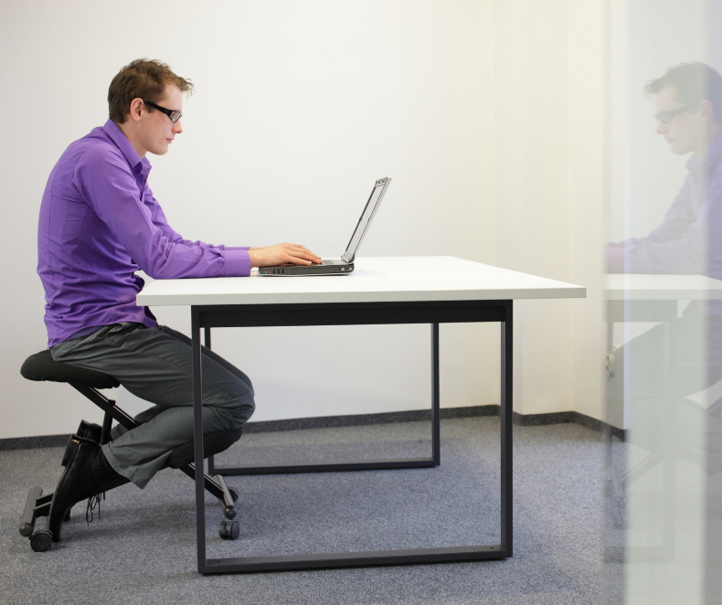 Understanding the Pros and Cons of Kneeling Chair | FlexiSpot